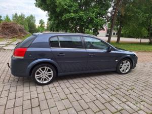 Grey Opel Signum 2007 in Riga, with an engine capacity of 1.90 L and mileage of 298 thousand km for 1950 €, photo 7 on AUTOMOTO.COM.LV