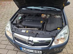 Grey Opel Signum 2007 in Riga, with an engine capacity of 1.90 L and mileage of 298 thousand km for 1950 €, photo 13 on AUTOMOTO.COM.LV