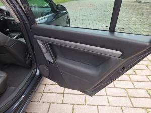 Grey Opel Signum 2007 in Riga, with an engine capacity of 1.90 L and mileage of 298 thousand km for 1950 €, photo 15 on AUTOMOTO.COM.LV