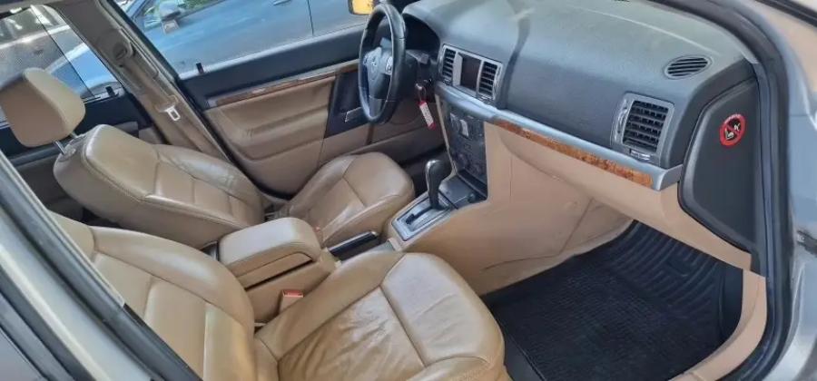 Pelēks Opel Signum 2007 Valmiera, ar dzinēja tilpumu 1.90 L un nobraukumu 369 tūkst. km par 1600 €, foto 15 vietnē AUTOMOTO.COM.LV