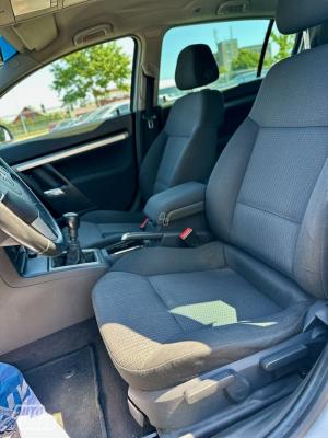 Grey Opel Signum 2007 in Kretinga, with an engine capacity of 1.90 L and mileage of 333 thousand km for 2250 €, photo 13 on AUTOMOTO.COM.LV