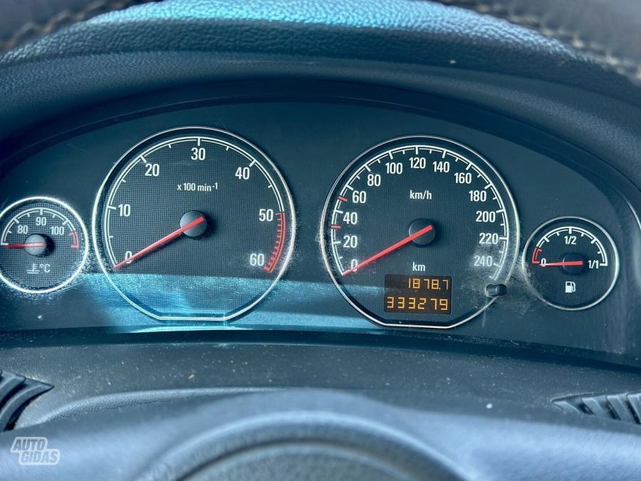 Grey Opel Signum 2007 in Kretinga, with an engine capacity of 1.90 L and mileage of 333 thousand km for 2250 €, photo 20 on AUTOMOTO.COM.LV