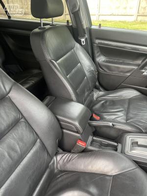 Grey Opel Signum 2007 in Siauliai, with an engine capacity of 1.90 L and mileage of 385 thousand km for 1200 €, photo 4 on AUTOMOTO.COM.LV