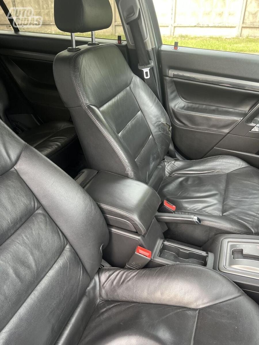 Grey Opel Signum 2007 in Siauliai, with an engine capacity of 1.90 L and mileage of 385 thousand km for 1200 €, photo 4 on AUTOMOTO.COM.LV