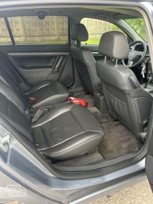 Grey Opel Signum 2007 in Siauliai, with an engine capacity of 1.90 L and mileage of 385 thousand km for 1200 €, photo 9 on AUTOMOTO.COM.LV