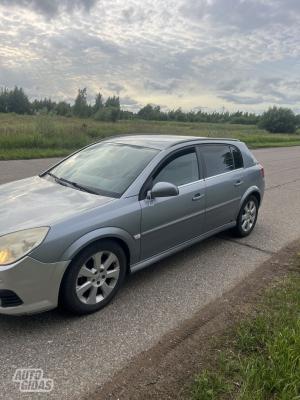 Grey Opel Signum 2007 in Siauliai, with an engine capacity of 1.90 L and mileage of 385 thousand km for 1200 €, photo 14 on AUTOMOTO.COM.LV