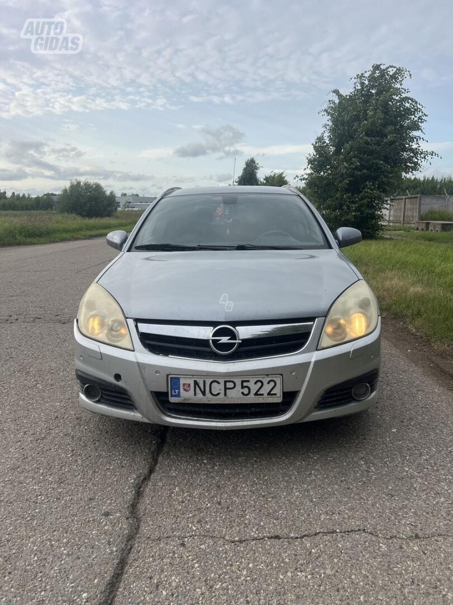 Grey Opel Signum 2007 in Siauliai, with an engine capacity of 1.90 L and mileage of 385 thousand km for 1200 €, photo 15 on AUTOMOTO.COM.LV