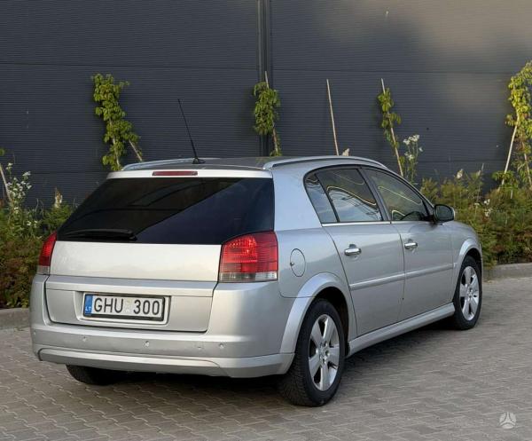 Grey Opel Signum 2007 in Vilnius, with an engine capacity of 1.91 L and mileage of 340 thousand km for 750 €, photo 4 on AUTOMOTO.COM.LV
