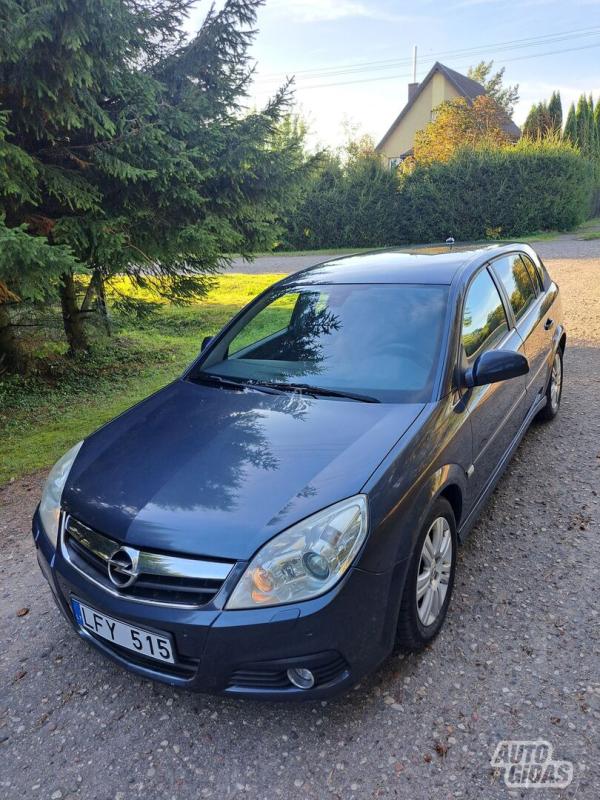 Grey Opel Signum 2008 in Kaunas, with an engine capacity of 1.90 L and mileage of 275 thousand km for 1690 €, photo 6 on AUTOMOTO.COM.LV