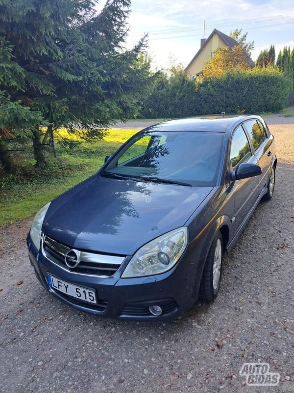 Grey Opel Signum 2008 in Kaunas, with an engine capacity of 1.90 L and mileage of 275 thousand km for 1690 €, photo 9 on AUTOMOTO.COM.LV