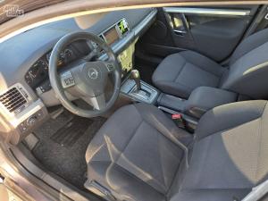 Pelēks Opel Signum 2008 Kauņa, ar dzinēja tilpumu 1.90 L un nobraukumu 275 tūkst. km par 1690 €, foto 33 vietnē AUTOMOTO.COM.LV