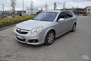 Pelēks Opel Signum 2008 Viļņa, ar dzinēja tilpumu 1.90 L un nobraukumu 284 tūkst. km par 1900 €, foto  vietnē AUTOMOTO.COM.LV