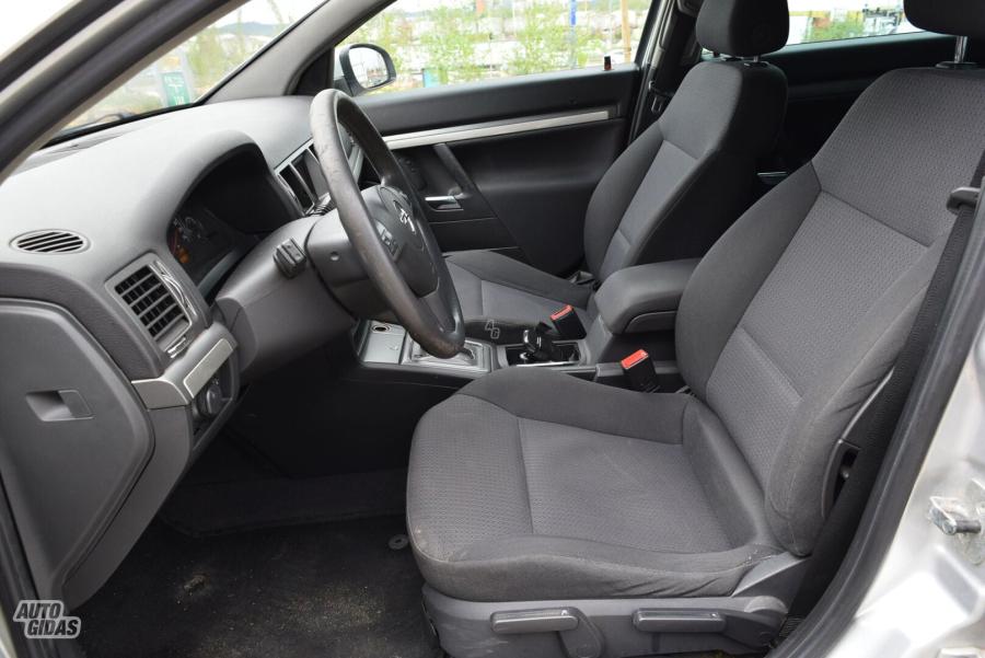 Pelēks Opel Signum 2008 Viļņa, ar dzinēja tilpumu 1.90 L un nobraukumu 284 tūkst. km par 1900 €, foto 10 vietnē AUTOMOTO.COM.LV