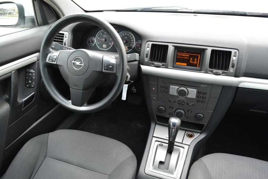 Pelēks Opel Signum 2008 Viļņa, ar dzinēja tilpumu 1.90 L un nobraukumu 284 tūkst. km par 1900 €, foto 13 vietnē AUTOMOTO.COM.LV