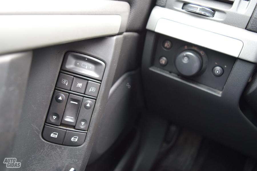 Pelēks Opel Signum 2008 Viļņa, ar dzinēja tilpumu 1.90 L un nobraukumu 284 tūkst. km par 1900 €, foto 19 vietnē AUTOMOTO.COM.LV