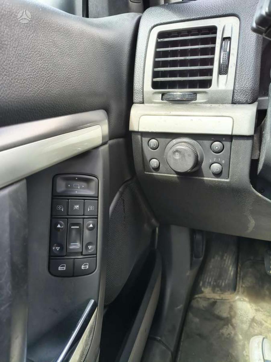 Pelēks Opel Signum 2008 Kauņa, ar dzinēja tilpumu 1.91 L un nobraukumu 225 tūkst. km par 1500 €, foto 29 vietnē AUTOMOTO.COM.LV