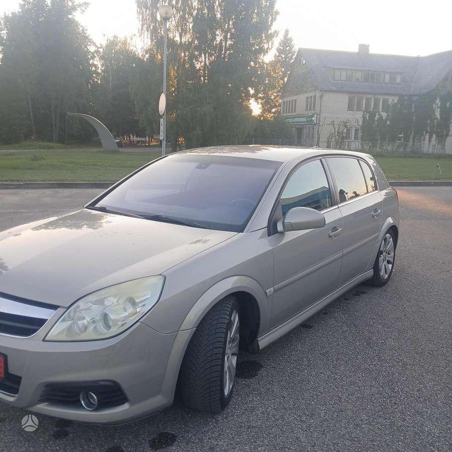Grey Opel Signum 2008 in Alytus, with an engine capacity of 1.91 L and mileage of 327 thousand km for 1950 €, photo 9 on AUTOMOTO.COM.LV
