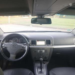 Grey Opel Signum 2008 in Alytus, with an engine capacity of 1.91 L and mileage of 327 thousand km for 1950 €, photo 12 on AUTOMOTO.COM.LV