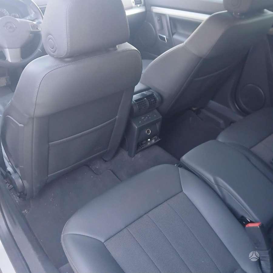Grey Opel Signum 2008 in Alytus, with an engine capacity of 1.91 L and mileage of 327 thousand km for 1950 €, photo 18 on AUTOMOTO.COM.LV