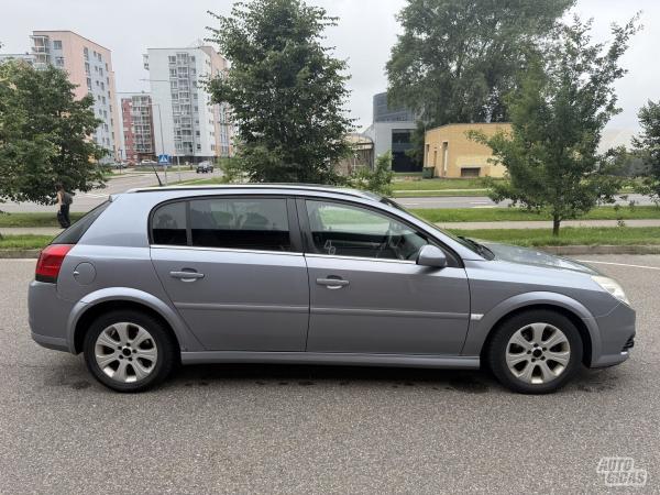 Опель Сигнум 2008 в Вильнюс на AUTOMOTO.COM.LV Серый Опель Сигнум 2008 в Вильнюс, объемом двигателя 1.90 л и пробегом 413 тыс. км за 1199 €, фото 9 на AUTOMOTO.COM.LV