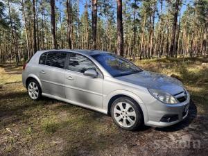 Pelēks Opel Signum 2008 Rīga, ar dzinēja tilpumu 1.90 L un nobraukumu 258 tūkst. km par 2150 €, foto  vietnē AUTOMOTO.COM.LV
