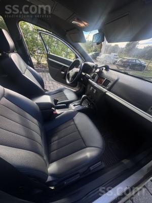 Pelēks Opel Signum 2008 Rīga, ar dzinēja tilpumu 1.90 L un nobraukumu 258 tūkst. km par 2150 €, foto 6 vietnē AUTOMOTO.COM.LV