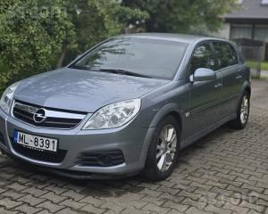 Pelēks Opel Signum 2005 Valmiera, ar dzinēja tilpumu 1.90 L un nobraukumu 338 tūkst. km par 1200 €, foto 6 vietnē AUTOMOTO.COM.LV