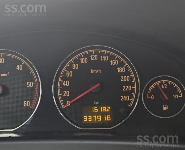 Pelēks Opel Signum 2005 Valmiera, ar dzinēja tilpumu 1.90 L un nobraukumu 338 tūkst. km par 1200 €, foto 10 vietnē AUTOMOTO.COM.LV