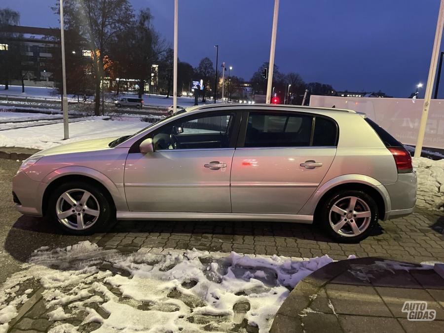 Pelēks Opel Signum 2007 Alīta, ar dzinēja tilpumu 1.90 L un nobraukumu 290 tūkst. km par 1600 €, foto 8 vietnē AUTOMOTO.COM.LV