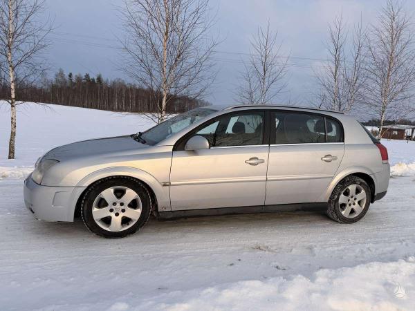 Grey Opel Signum 2004 in Alytus, with an engine capacity of 2.17 L and mileage of 363 thousand km for 999 €, photo 2 on AUTOMOTO.COM.LV