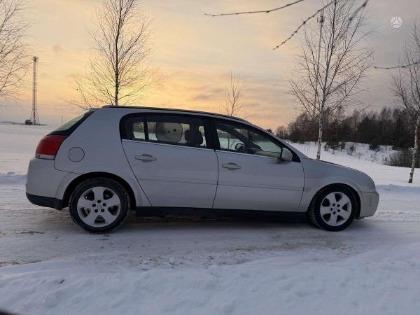 Grey Opel Signum 2004 in Alytus, with an engine capacity of 2.17 L and mileage of 363 thousand km for 999 €, photo 4 on AUTOMOTO.COM.LV