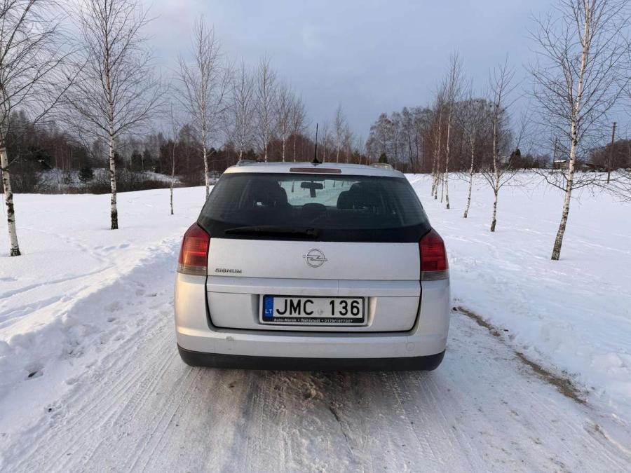 Grey Opel Signum 2004 in Alytus, with an engine capacity of 2.17 L and mileage of 363 thousand km for 999 €, photo 5 on AUTOMOTO.COM.LV