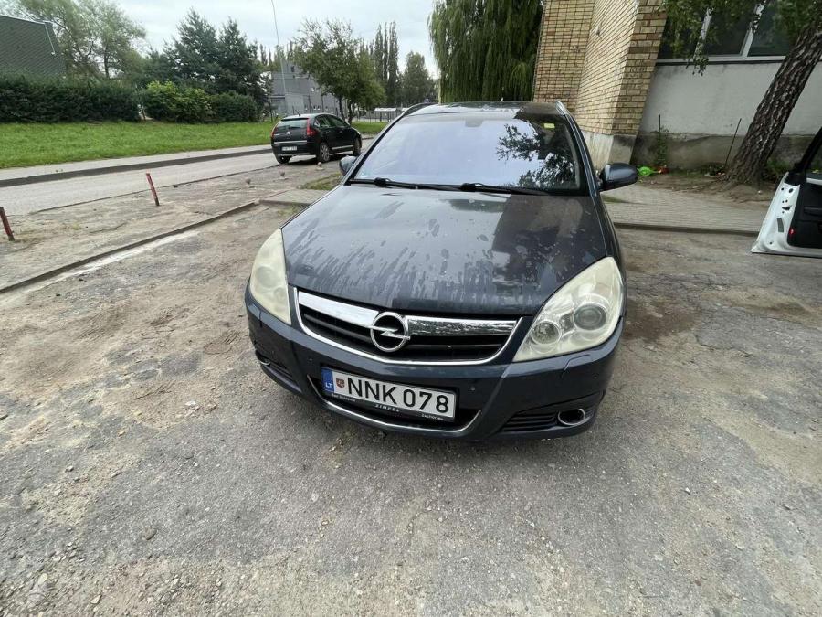 Grey Opel Signum 2006 in Kaunas, with an engine capacity of 1.90 L and mileage of 348 thousand km for 900 €, photo 1 on AUTOMOTO.COM.LV
