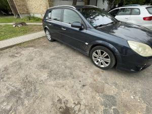 Grey Opel Signum 2006 in Kaunas, with an engine capacity of 1.90 L and mileage of 348 thousand km for 900 €, photo 4 on AUTOMOTO.COM.LV