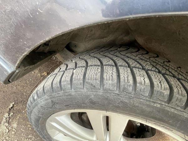 Pelēks Opel Signum 2006 Kauņa, ar dzinēja tilpumu 1.90 L un nobraukumu 348 tūkst. km par 900 €, foto 5 vietnē AUTOMOTO.COM.LV