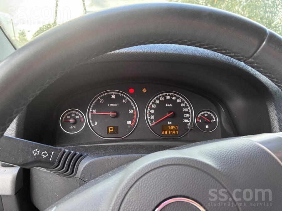 Pelēks Opel Signum 2006 Talsi, ar dzinēja tilpumu 1.90 L un nobraukumu 292 tūkst. km par 1500 €, foto 3 vietnē AUTOMOTO.COM.LV