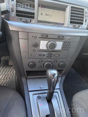 Pelēks Opel Signum 2006 Talsi, ar dzinēja tilpumu 1.90 L un nobraukumu 292 tūkst. km par 1500 €, foto 8 vietnē AUTOMOTO.COM.LV
