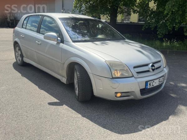 Opel Signum 2003 in Riga, with an engine capacity of 2.20 L and mileage of 279 thousand km for 800 €, photo 1 on AUTOMOTO.COM.LV