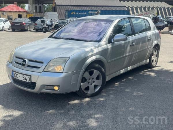 Opel Signum 2003 in Riga, with an engine capacity of 2.20 L and mileage of 279 thousand km for 800 €, photo 2 on AUTOMOTO.COM.LV