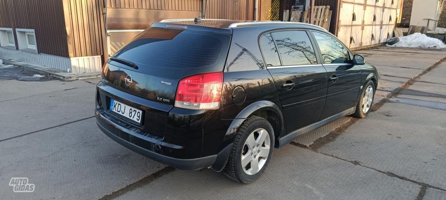 Opel Signum 2003 in Panevezys, with an engine capacity of 2.20 L and mileage of 352 thousand km for 550 €, photo 5 on AUTOMOTO.COM.LV