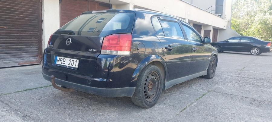 Opel Signum 2003 Viļņa, ar dzinēja tilpumu 2.20 L un nobraukumu 230 tūkst. km par 390 €, foto 5 vietnē AUTOMOTO.COM.LV