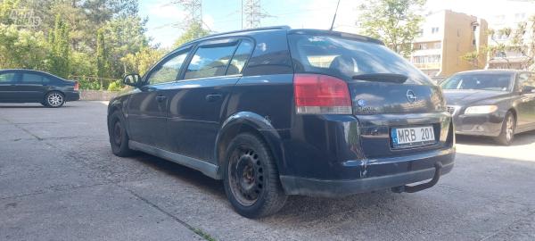 Opel Signum 2003 Viļņa, ar dzinēja tilpumu 2.20 L un nobraukumu 230 tūkst. km par 390 €, foto 5 vietnē AUTOMOTO.COM.LV