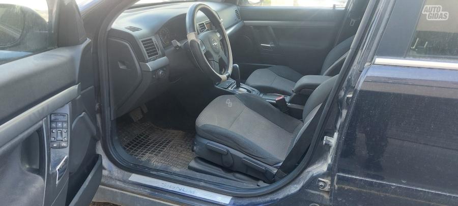 Opel Signum 2003 Viļņa, ar dzinēja tilpumu 2.20 L un nobraukumu 230 tūkst. km par 390 €, foto 8 vietnē AUTOMOTO.COM.LV