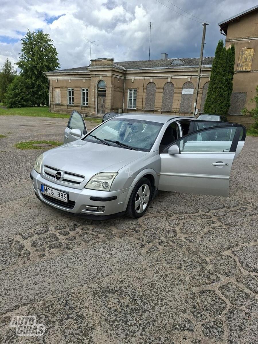 Opel Signum 2003 Viļņa, ar dzinēja tilpumu 2.20 L un nobraukumu 330 tūkst. km par 1400 €, foto 5 vietnē AUTOMOTO.COM.LV