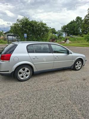 Opel Signum 2003 Viļņa, ar dzinēja tilpumu 2.20 L un nobraukumu 330 tūkst. km par 1400 €, foto 7 vietnē AUTOMOTO.COM.LV