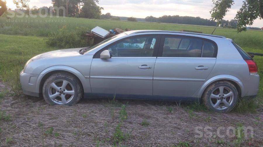 Opel Signum 2003 in Jelgava, with an engine capacity of 2.00 L and mileage of 281 thousand km for 550 €, photo 1 on AUTOMOTO.COM.LV