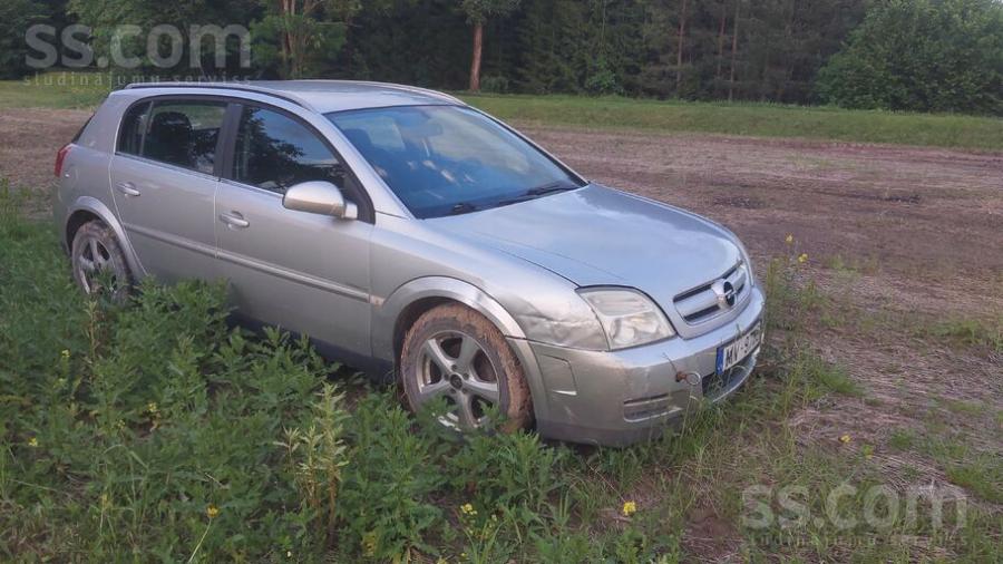Opel Signum 2003 in Jelgava, with an engine capacity of 2.00 L and mileage of 281 thousand km for 550 €, photo 5 on AUTOMOTO.COM.LV