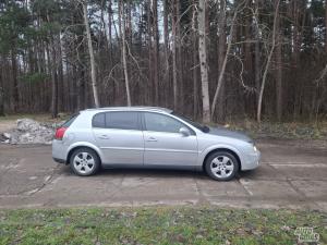 Opel Signum 2004 Viļņa, ar dzinēja tilpumu 1.90 L un nobraukumu 350 tūkst. km par 790 €, foto 4 vietnē AUTOMOTO.COM.LV
