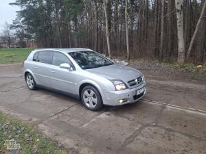 Opel Signum 2004 in Vilnius, with an engine capacity of 1.90 L and mileage of 400 thousand km for 790 €, photo 3 on AUTOMOTO.COM.LV