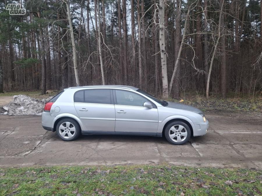 Opel Signum 2004 in Vilnius, with an engine capacity of 1.90 L and mileage of 400 thousand km for 790 €, photo 4 on AUTOMOTO.COM.LV